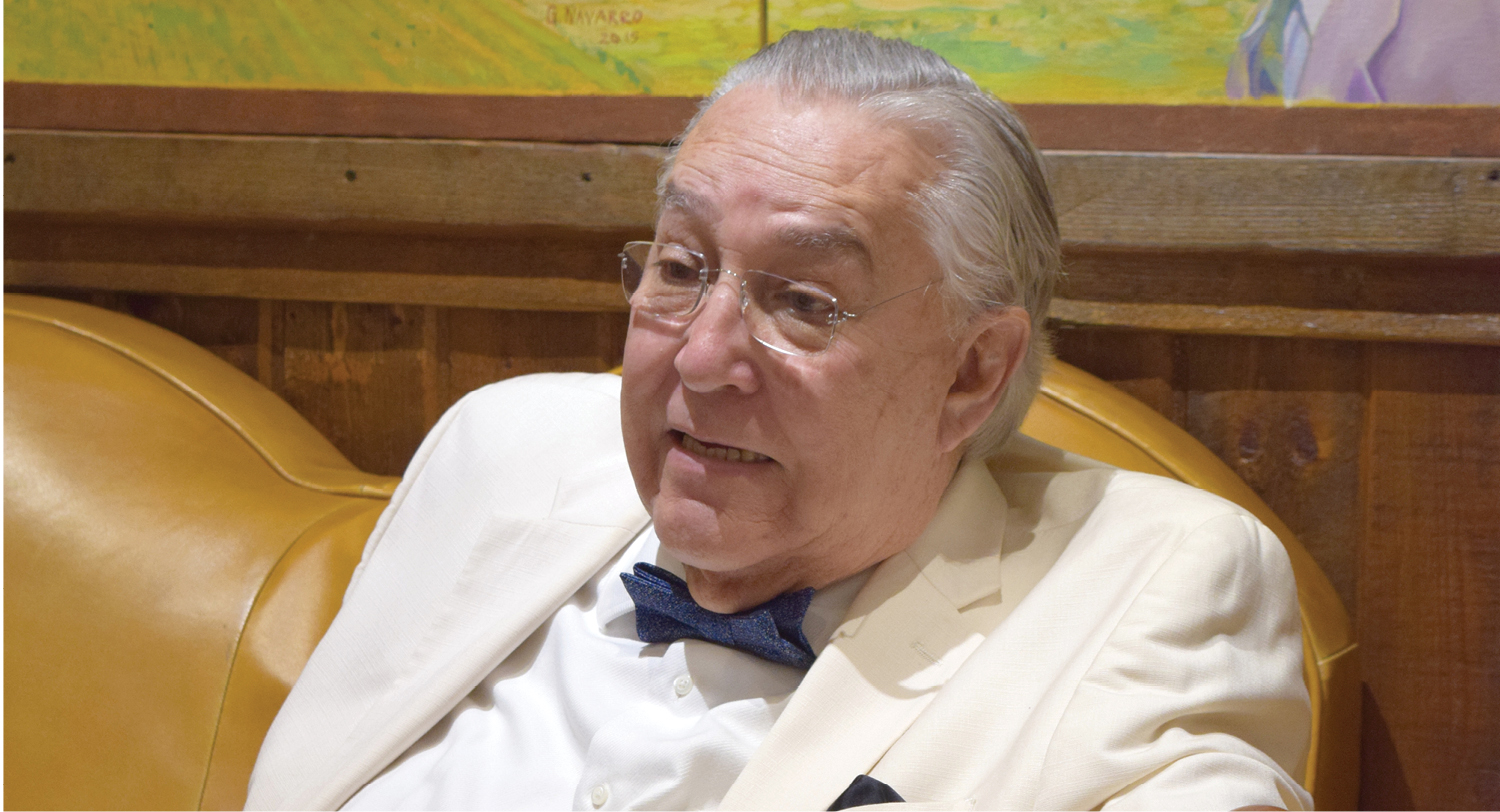 José Aguirre Lomelí plasma la vida de Tijuana en un mural histórico ...