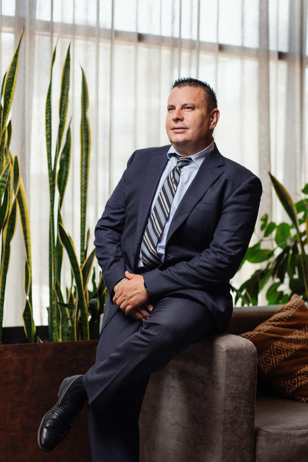 Lic. Jesús Rodolfo Cruz Su propósito: ayudar a los más necesitados ...